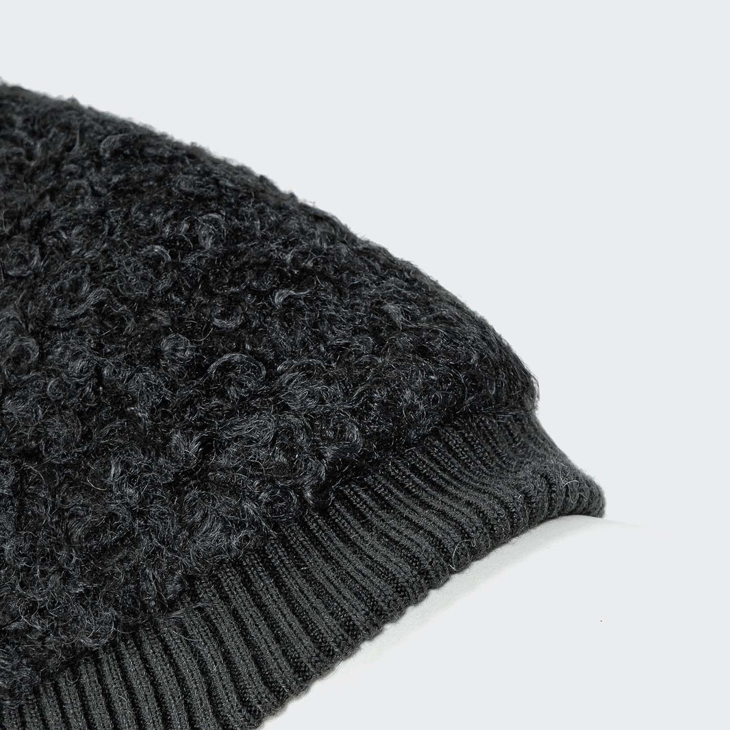 SCADI • LIVING WITH DOGS